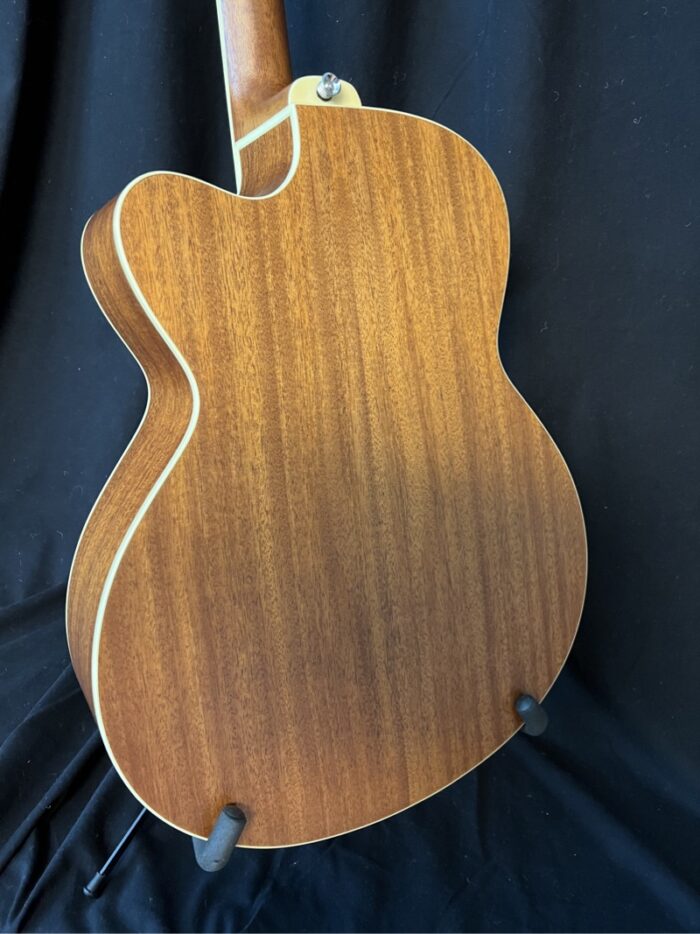 Alvarez ABT60CE-8 SHB 8 String Acoustic/Electric Baritone Guitar ...