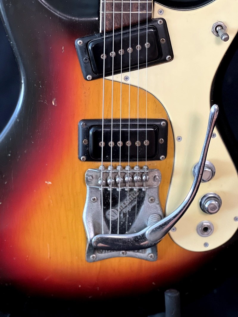 Mosrite The Ventures Model / Sunburst | Spiritwood Acoustic